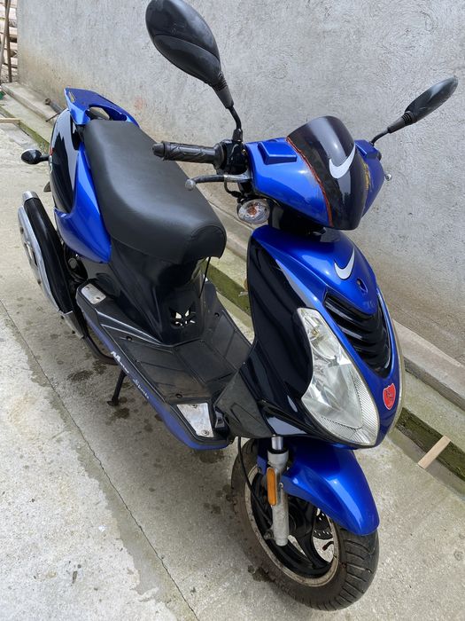 Vand Scuter in 4 timpi Varasti • OLX.ro