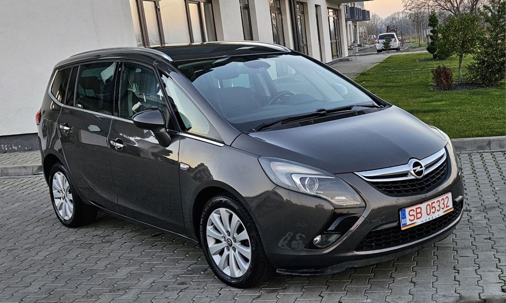 Vand sau schimb Opel Zafira 7 locuri 1.6 benzina 2014 Sibiu • OLX.ro