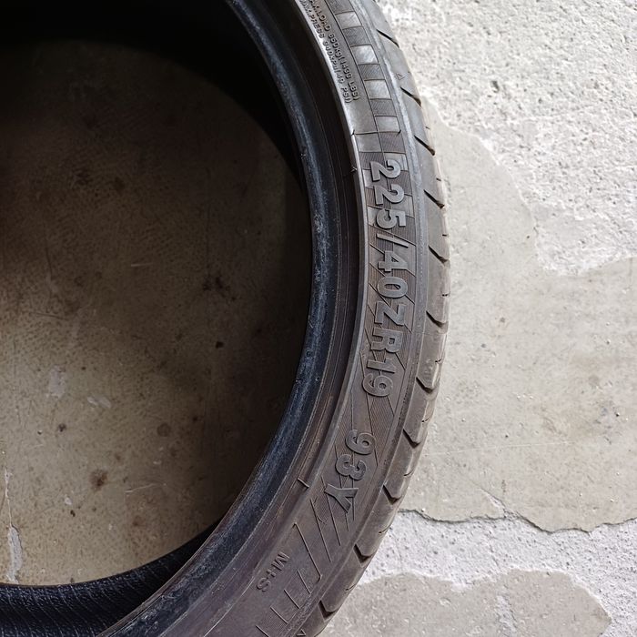 Anvelopa 225/40 R19 Vara Brasov • OLX.ro