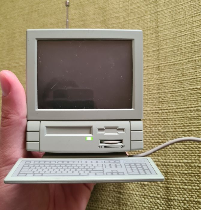 Decoratiune Calculator Vechi In Miniatura Compaq Retro PC Radio Cluj ...