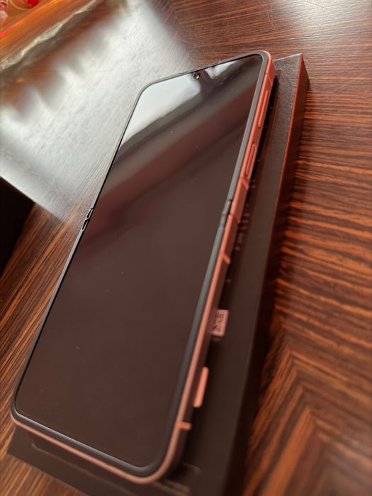 Samsung Galaxy Z Flip6 512GB Silver Shadow гр. София 7-ми 11-ти ...