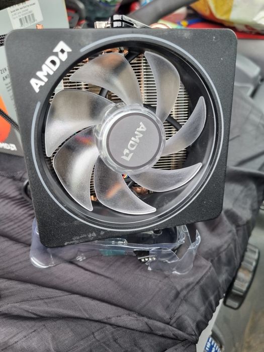 Vand cooler Amd4 AMD Ryzen 7 3800X Processori Socket AM4 Roman • OLX.ro