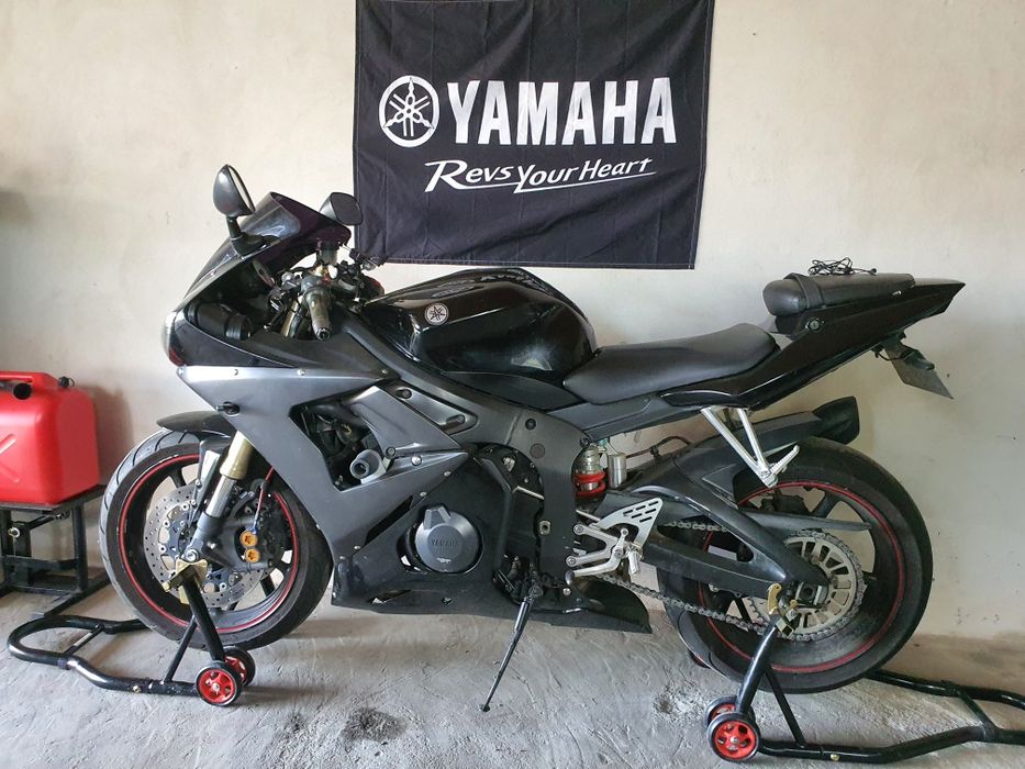 Yamaha yzf R6 RJ09 Oradea • OLX.ro