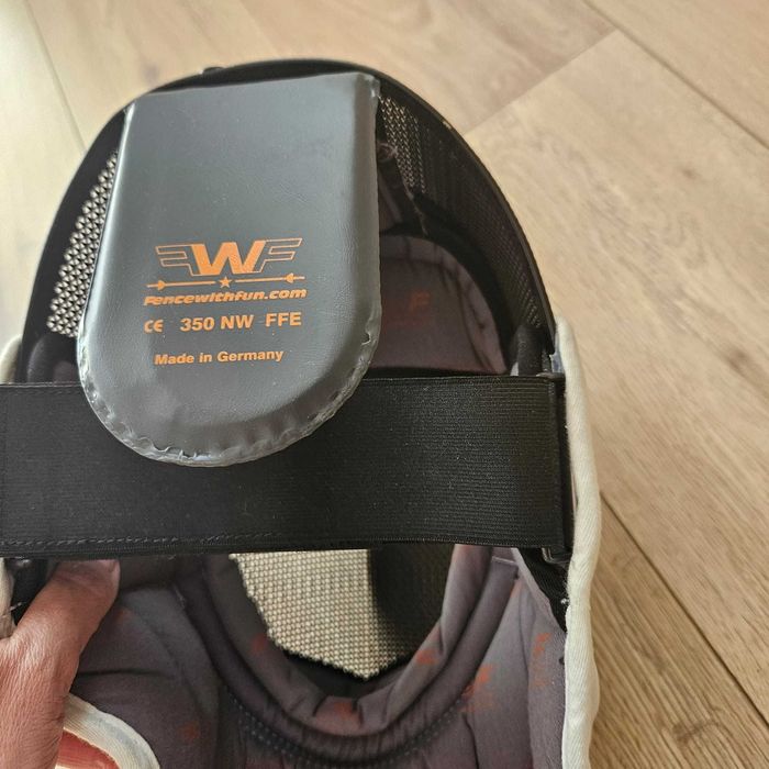 Masca scrima floreta Timisoara • OLX.ro