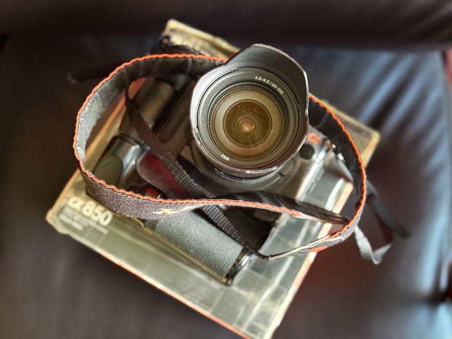 Sony Alpha 850 DSLR Full Frame 35mm 24,6MPx (BODY + GRIP + OBIECTIV ...