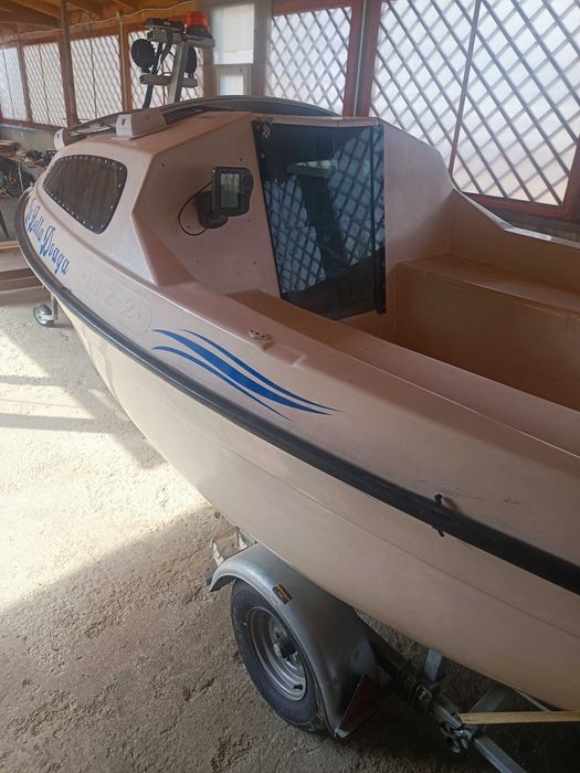 Barca fibra + motor 6cp + peridoc inmatriculat Sacele • OLX.ro
