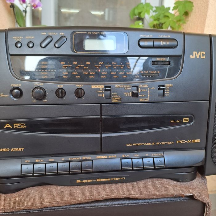 JVC CD Portable System PC-95. Super-Bass Horn с. Горна Малина • OLX.bg