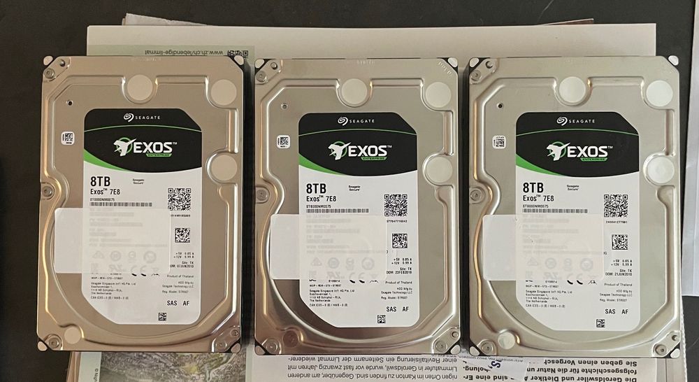 SEAGATE Exos 7E8 / 8.0TB ( 10 bucati) Campina • OLX.ro