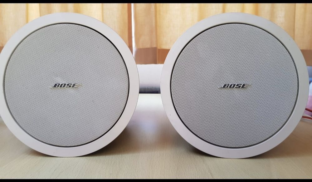 Boxe pentru tavan Bose Model 32 white&black Craiova • OLX.ro