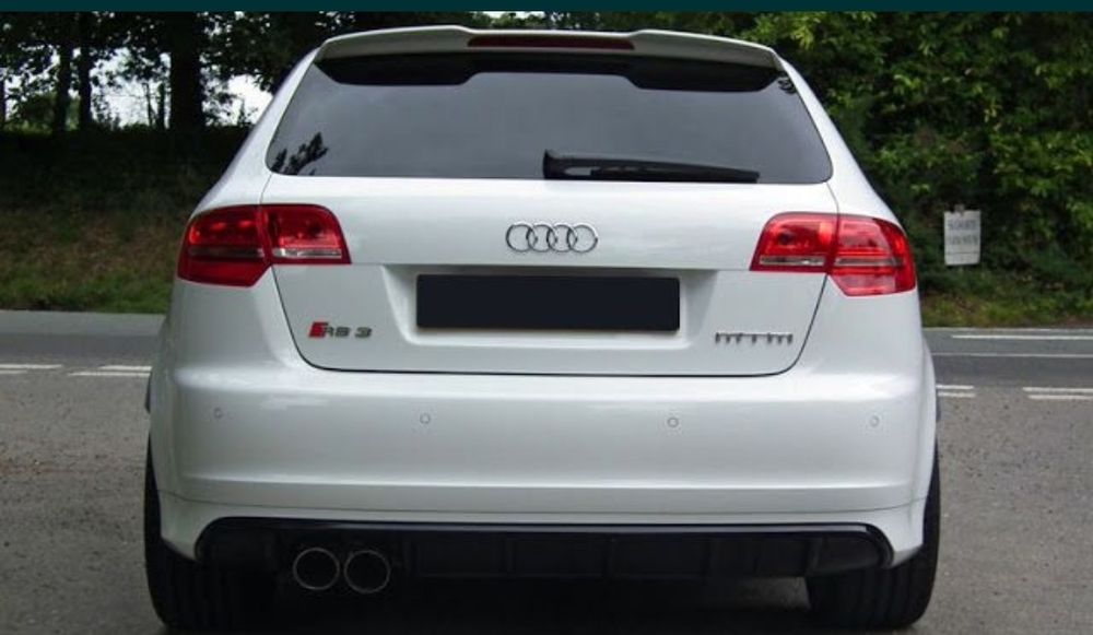 Eleron Audi A3 8P SPORTBACK RS3 3 usi si 5 usi negru lucios Brasov • OLX.ro