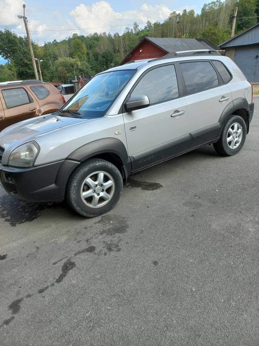 Hyundai tucson 4x4 Vulcan • OLX.ro