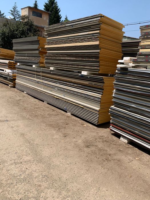 Panouri Sandwich Termoizolante Perete Acoperis Cal 1 / Cal 2 Timisoara Arad • OLX.ro