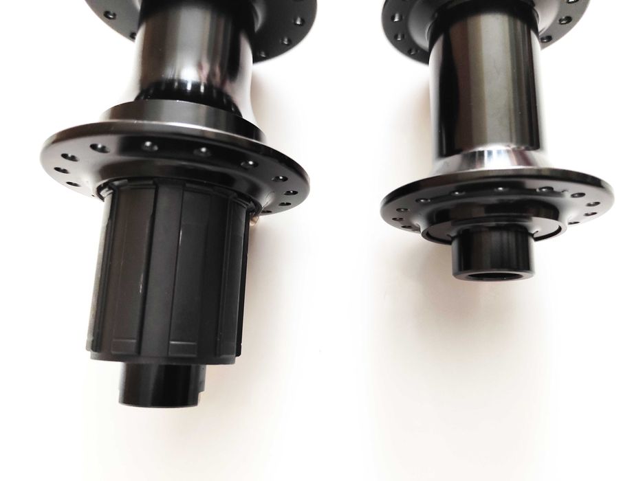 Pereche butuci Formula CL-712 si RXC-142S 12x100mm/12x142mm, 32h, disc ...