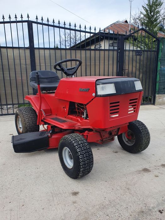 Tractoras de tuns iarba gazon Mizil • OLX.ro