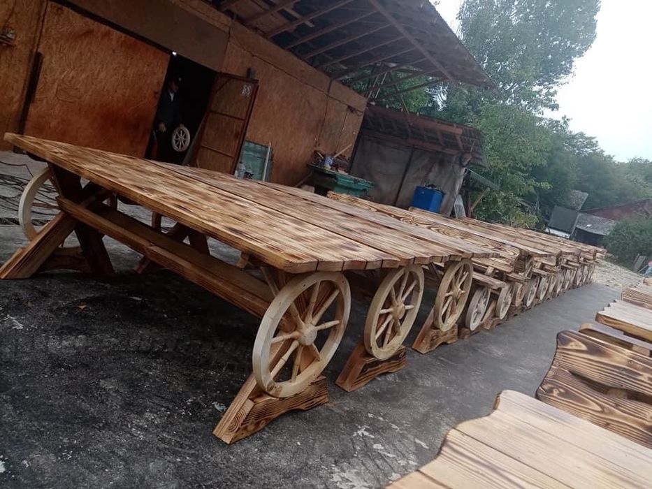 Masa din lemn masiv , pentru gradina , terasa Pitesti • OLX.ro