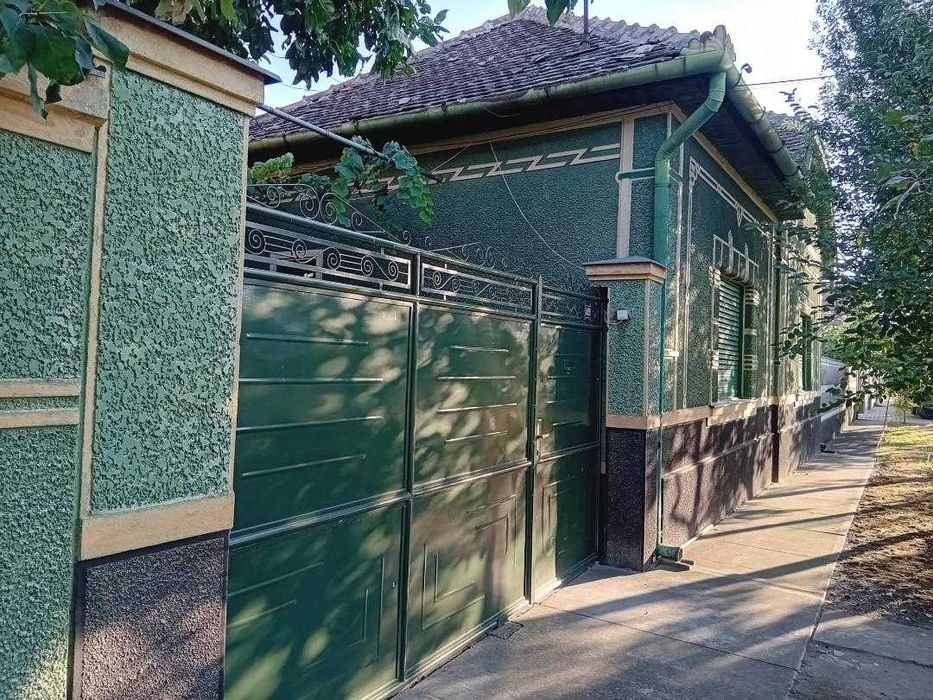 Casa de vanzare cu anexe si gradina in orasul Nadlac Nadlac • OLX.ro