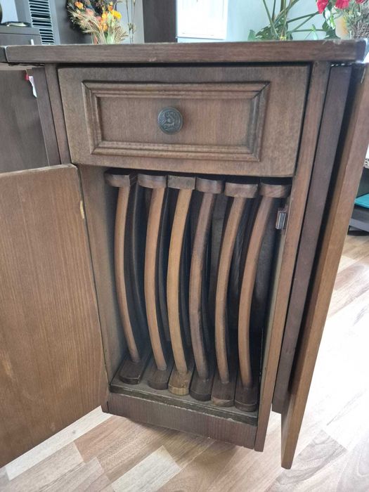 Vand Masa pliabila extensibila cu 6 scaune incorporate Cluj-Napoca • OLX.ro