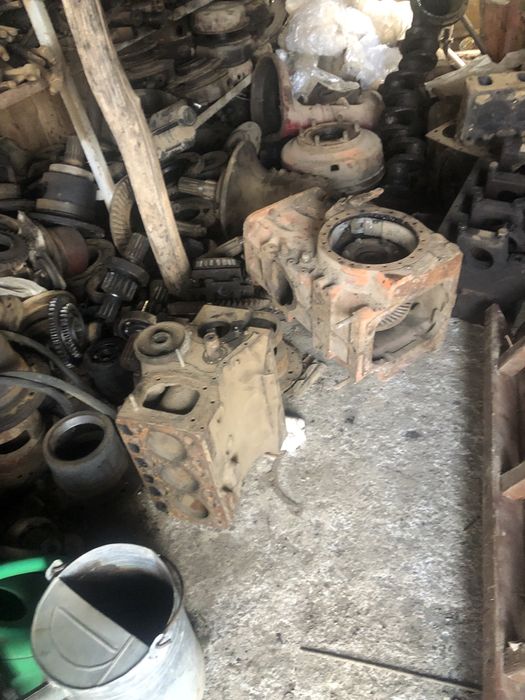 Capota tractor romanesc u 650 si 445 Sauca • OLX.ro