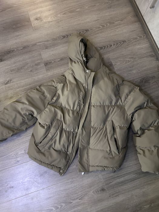 Geaca Trapstar Creme 2.0 Bucuresti Sectorul 4 • OLX.ro