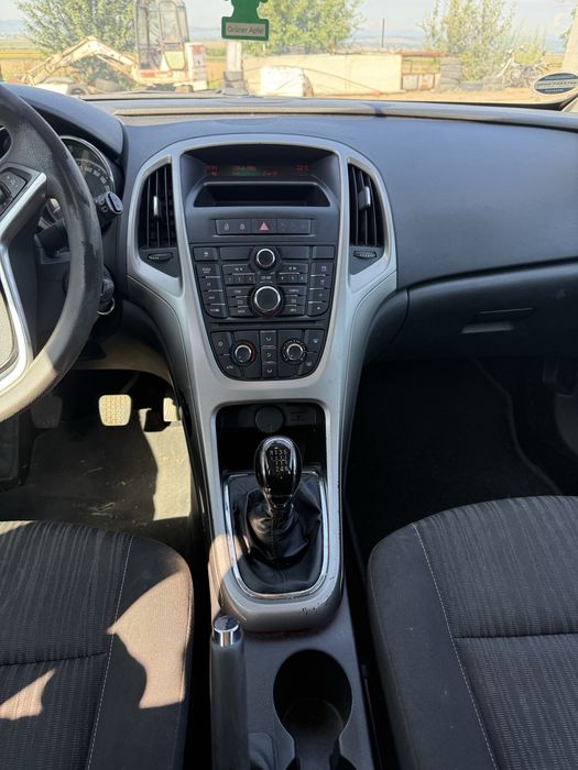 Opel astra 2012-import Germania Bacau • OLX.ro