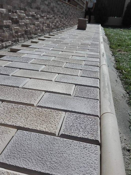 Fabrica Pavaje - Pavele model 40x40 cm pentru zone rezidentiale Tunari ...