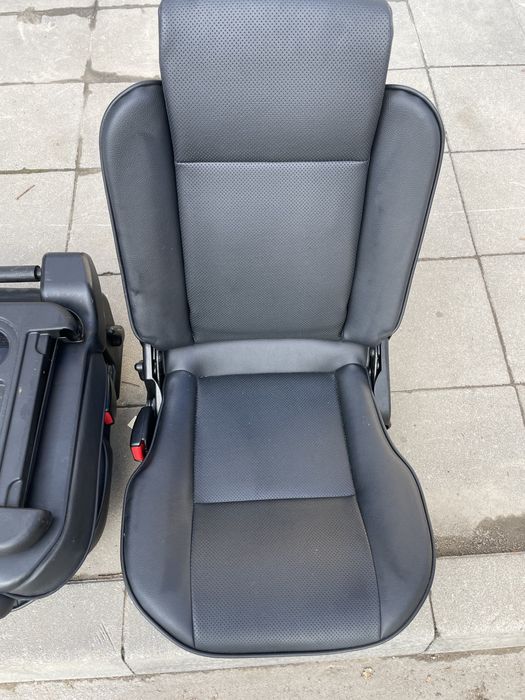 Discovery 2 седалки за багажник! гр. Карлово • OLX.bg