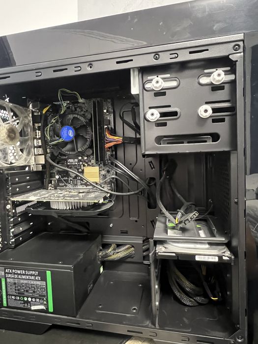 Unitate si monitor full hd , i5 7400, 1050ti, 16gb ram , 1 tb hdd ...