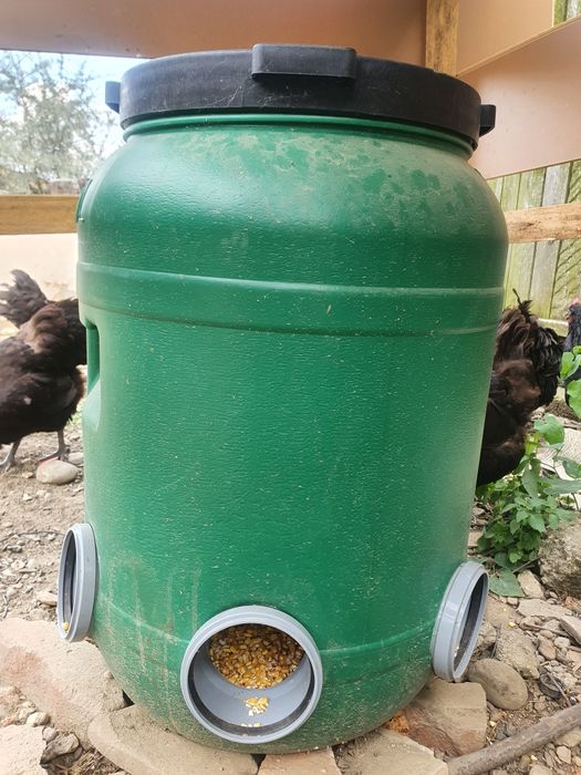 Hranitoare automate pui, gaini, rate, curci, pasari Targu Jiu • OLX.ro