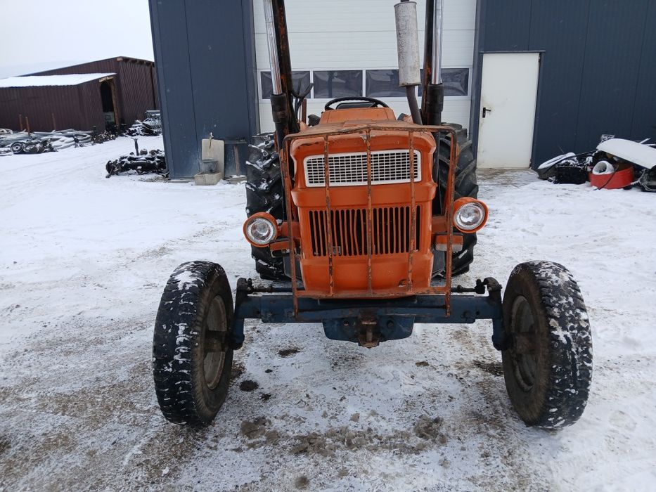 Tractor fiat 550 cu incarcator frontal Maierus • OLX.ro