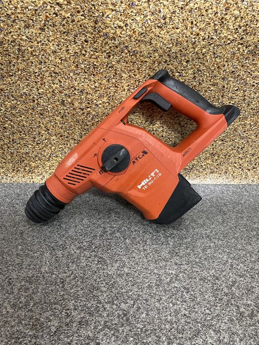 Rotopercutor cu acumulator Hilti TE30 makita bosch Badeana • OLX.ro