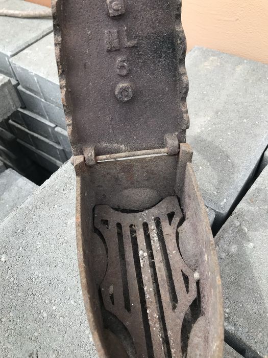 Fier de călcat cu cărbuni Carei • OLX.ro