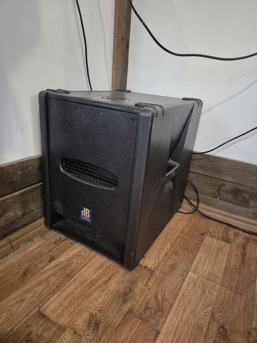 DB - SUB 12 D Бас каси 12 инча гр. София 7-ми 11-ти километър • OLX.bg