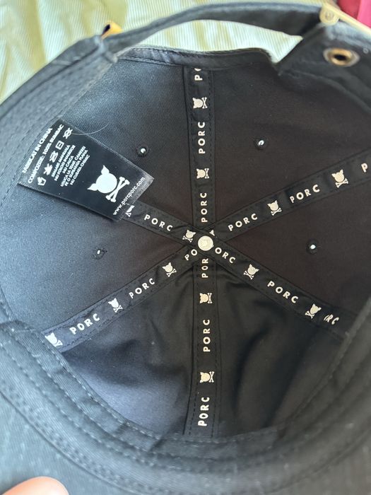 Sapcă Porc deliric Lotrioara • OLX.ro