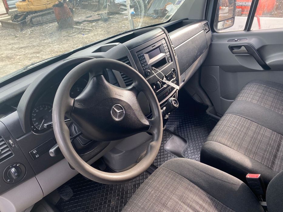 Vand/Schimb Mercedes Sprinter Doka Maxi 7 locuri Ramnicu Sarat • OLX.ro