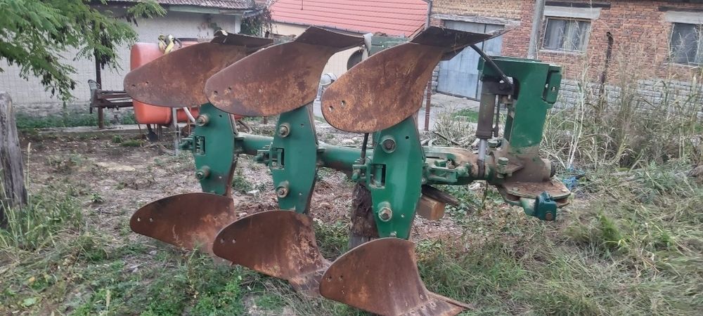 Plug reversibil 3 Brazde Beius • OLX.ro