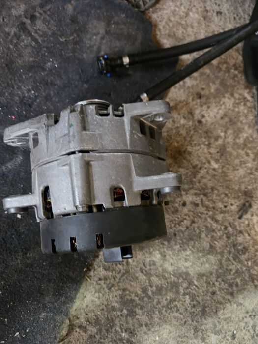 Alternator w907 sprinter 2000cmc din 2022 w910 rulaj 30mii km Bratia ...