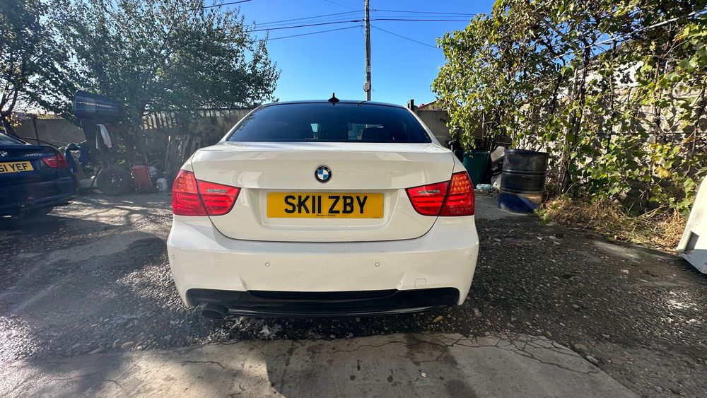 Dezmembrez Bmw e90 seria 3 facelift Craiova • OLX.ro
