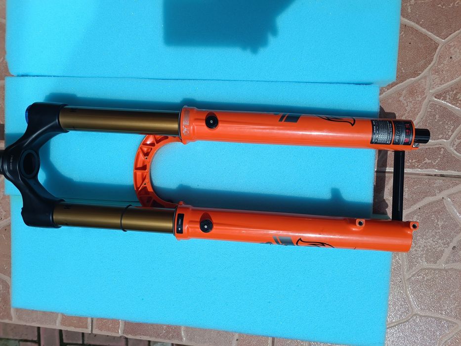 Furca Fox 38 Factory float 29 '' 170 travel Cluj-Napoca • OLX.ro