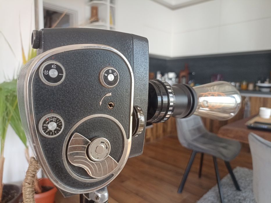 Ретро Винтидж Лампа От Стара Камера гр. Варна Център • OLX.bg