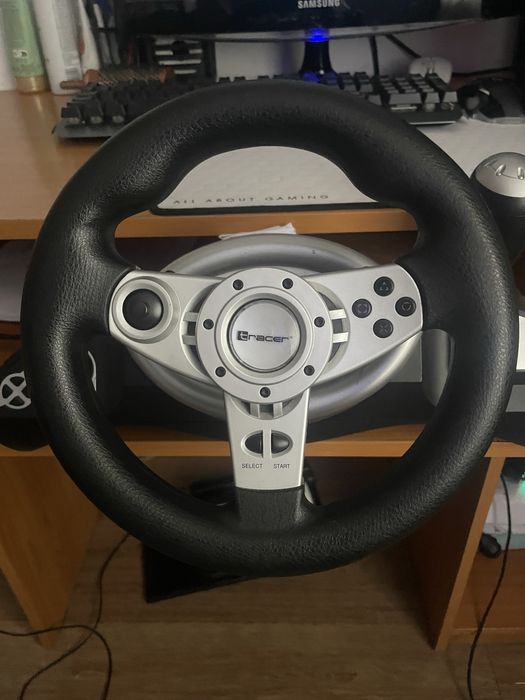 Volan gaming pc-ps3 Targu Frumos • OLX.ro