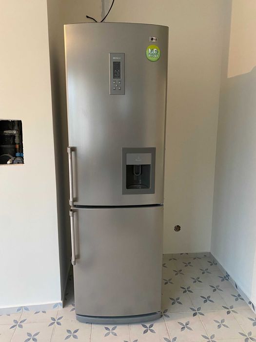 Хладилник с фризер LG No Frost гр. София Манастирски ливади • OLX.bg