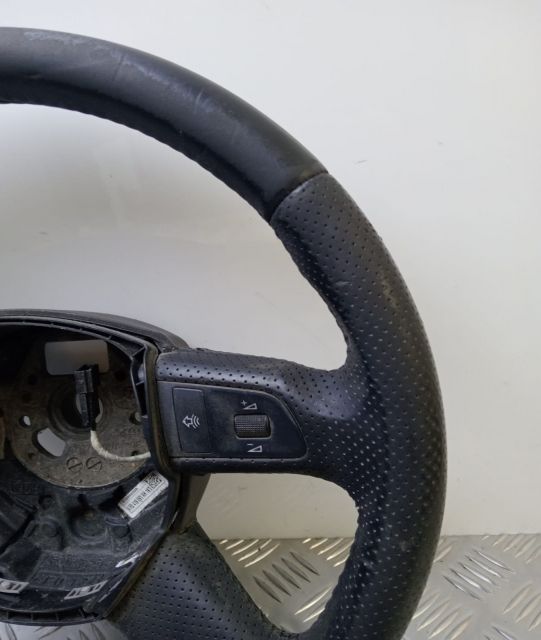 Volan cu comenzi 4F0419091AH Audi A4 B7 seria Satu Mare • OLX.ro