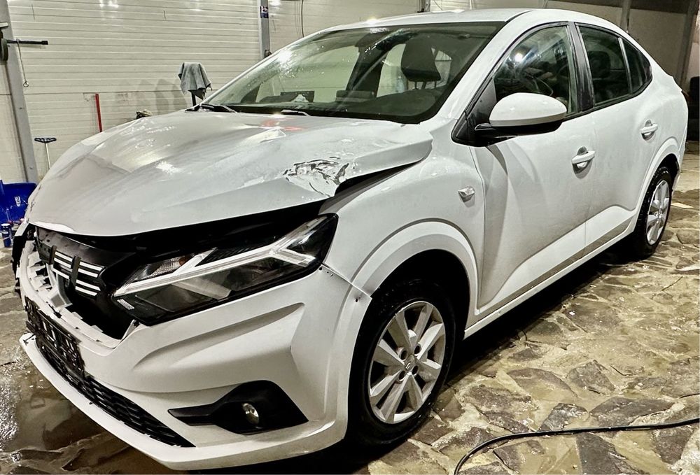 Dacia Logan Comfort 2024 1.0TCe 15.000km Usor Avariata PRET FIX ...