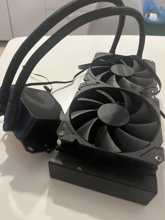 Cooler Alphacool AIO 240mm AM4 Sanpetru • OLX.ro