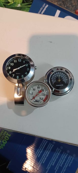 Ceas indicator temperatura ulei moto, termometru si ceas Ion Creanga ...
