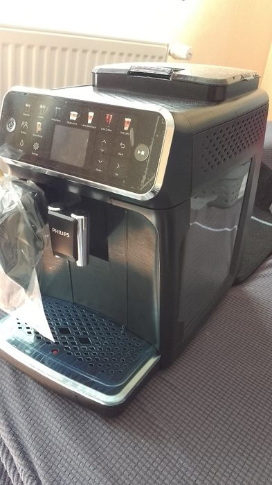 Expresor automat Philips latte 5500 garanție Targu-Mures • OLX.ro