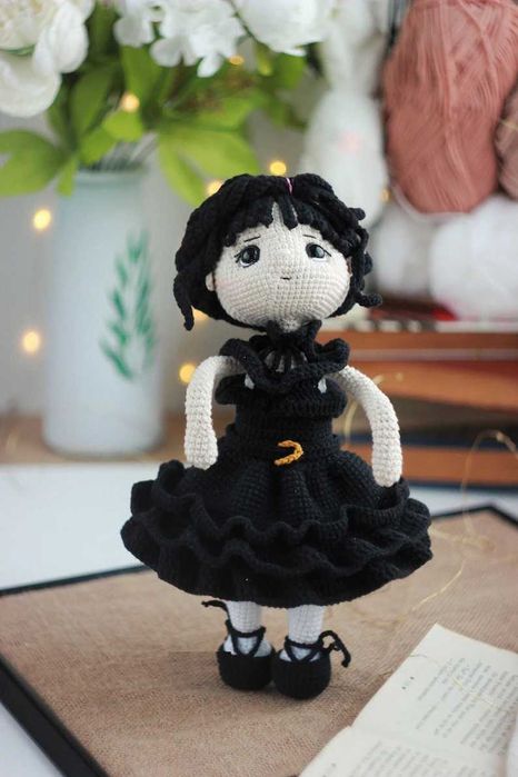 Papusa crosetata Wednesday Addams (lucrata manual) Bucuresti Sectorul 6 ...