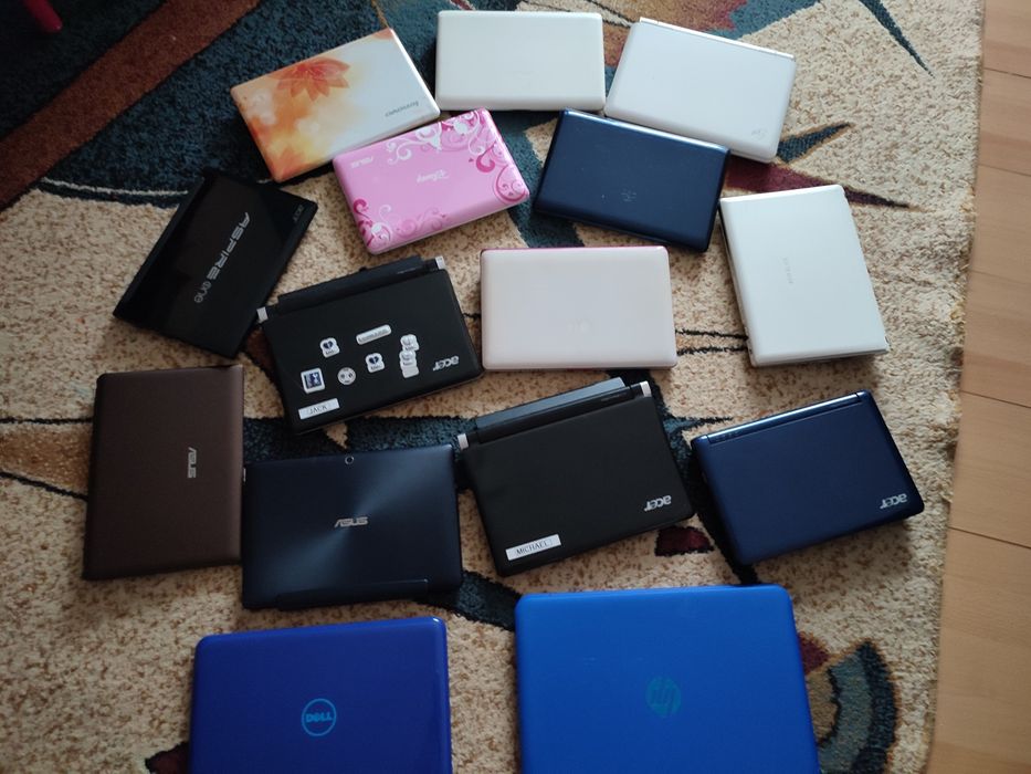 Vând mini leptopuri Bacau • OLX.ro