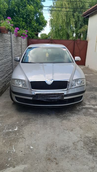 Vind scoda octavia 2 Giroc • OLX.ro