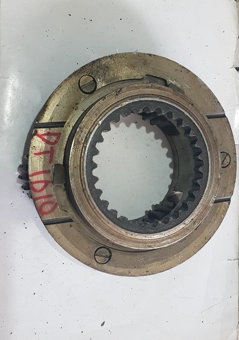 Butuc reductor original DT1010 cu 3 sateliti nou Beius • OLX.ro